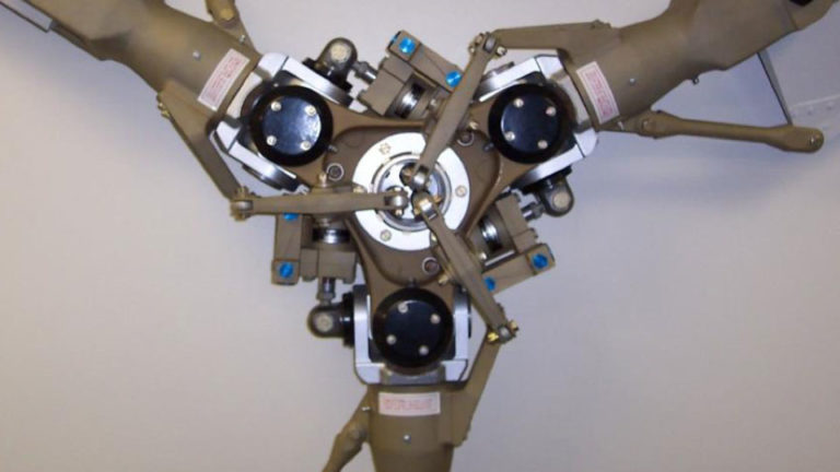 Rotor with three articulated blades 280FX | Rotor Aircraft - ENSTROM